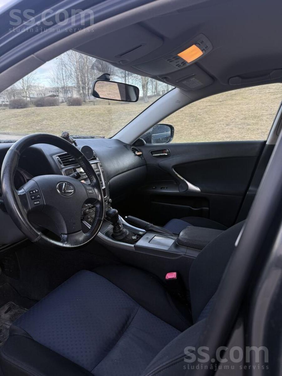 Pelēks Lexus IS 2007 Krāslava, ar dzinēja tilpumu 2.20 L un nobraukumu 327 tūkst. km par 3000 €, foto 5 vietnē AUTOMOTO.COM.LV