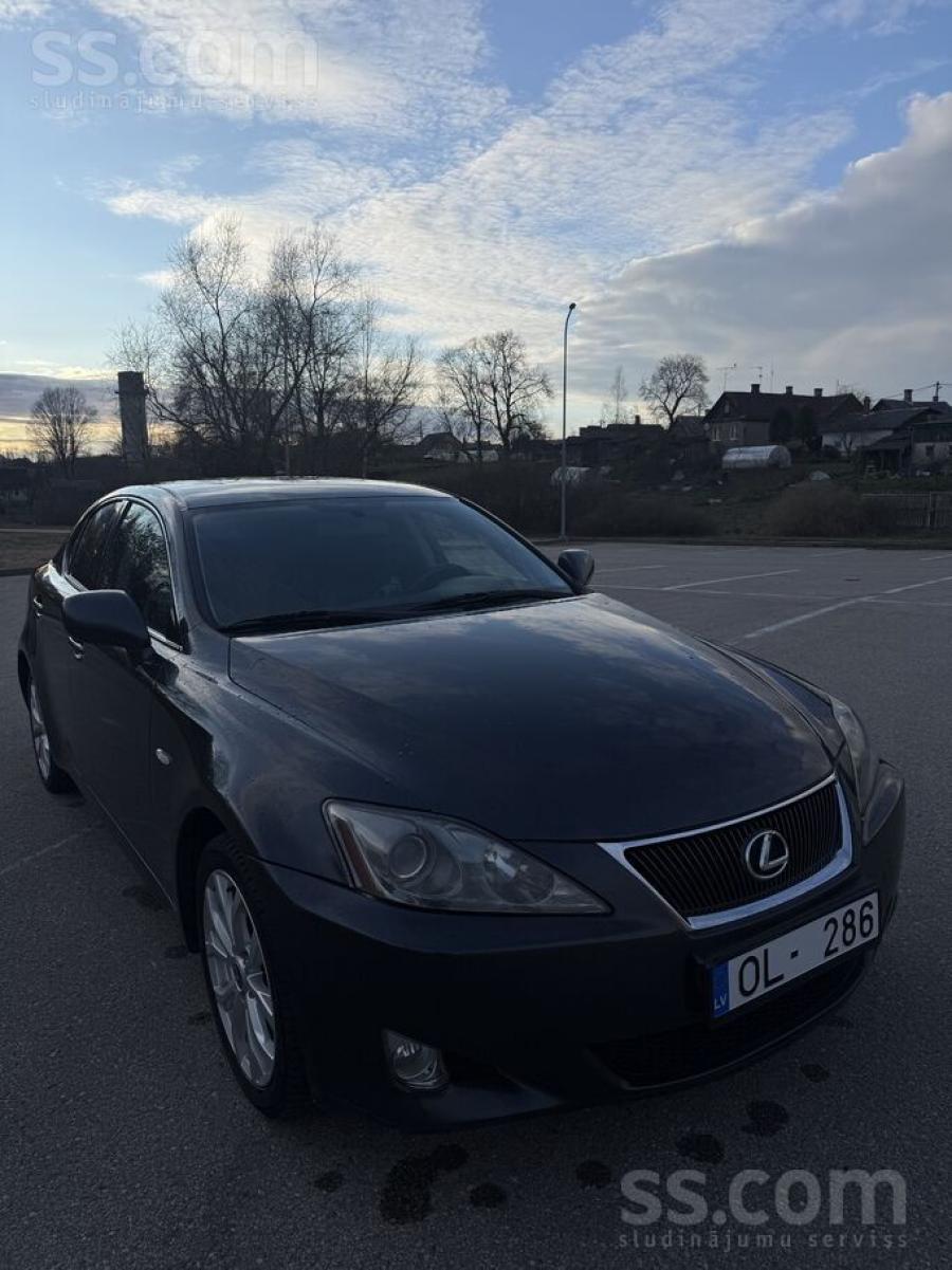 Pelēks Lexus IS 2007 Krāslava, ar dzinēja tilpumu 2.20 L un nobraukumu 327 tūkst. km par 3000 €, foto 6 vietnē AUTOMOTO.COM.LV