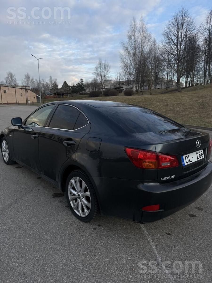 Pelēks Lexus IS 2007 Krāslava, ar dzinēja tilpumu 2.20 L un nobraukumu 327 tūkst. km par 3000 €, foto 8 vietnē AUTOMOTO.COM.LV