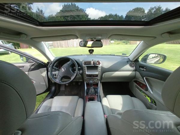 Grey Lexus IS 2007 in Rezekne, with an engine capacity of 2.20 L and mileage of 306 thousand km for 4500 €, photo 3 on AUTOMOTO.COM.LV