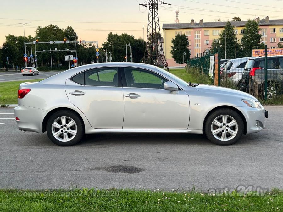Pelēks Lexus IS 2007 Narva, ar dzinēja tilpumu 2.20 L un nobraukumu 285 tūkst. km par 2499 €, foto 7 vietnē AUTOMOTO.COM.LV