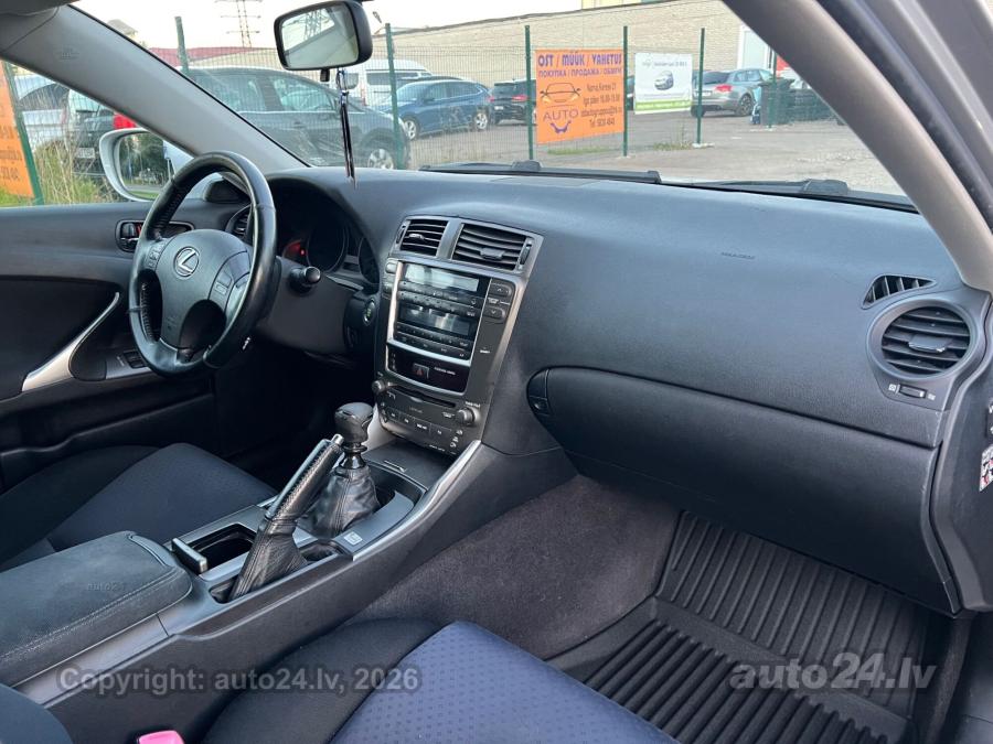 Pelēks Lexus IS 2007 Narva, ar dzinēja tilpumu 2.20 L un nobraukumu 285 tūkst. km par 2499 €, foto 24 vietnē AUTOMOTO.COM.LV
