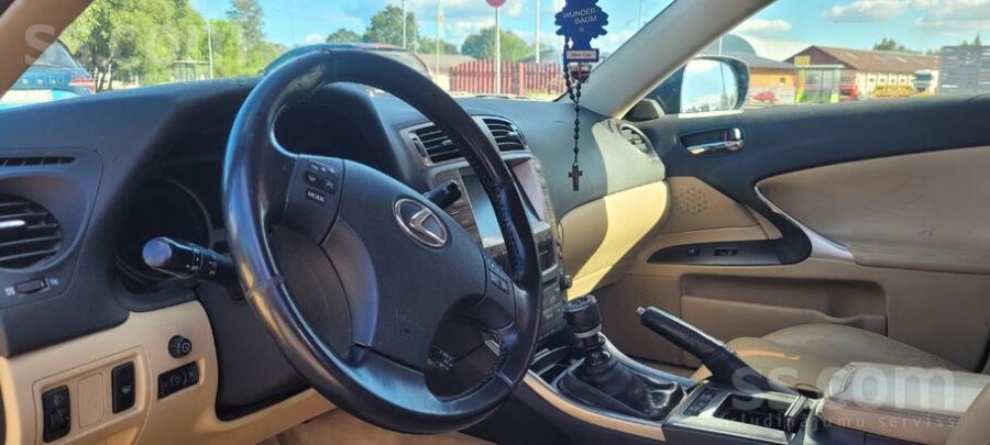 Grey Lexus IS 2007 in Preili, with an engine capacity of 2.20 L and mileage of 270 thousand km for 3000 €, photo 3 on AUTOMOTO.COM.LV