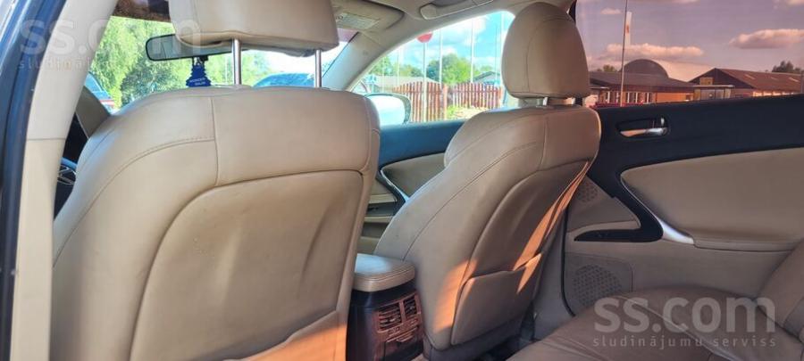 Grey Lexus IS 2007 in Preili, with an engine capacity of 2.20 L and mileage of 270 thousand km for 3000 €, photo 4 on AUTOMOTO.COM.LV