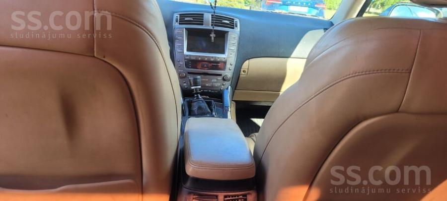 Grey Lexus IS 2007 in Preili, with an engine capacity of 2.20 L and mileage of 270 thousand km for 3000 €, photo 6 on AUTOMOTO.COM.LV