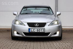 Grey Lexus IS 2007 in Riga, with an engine capacity of 2.20 L and mileage of 267 thousand km for 2995 €, photo 5 on AUTOMOTO.COM.LV