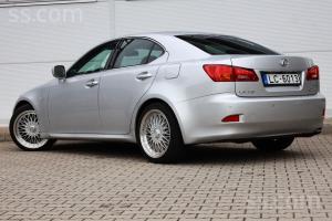 Grey Lexus IS 2007 in Riga, with an engine capacity of 2.20 L and mileage of 267 thousand km for 2995 €, photo 6 on AUTOMOTO.COM.LV