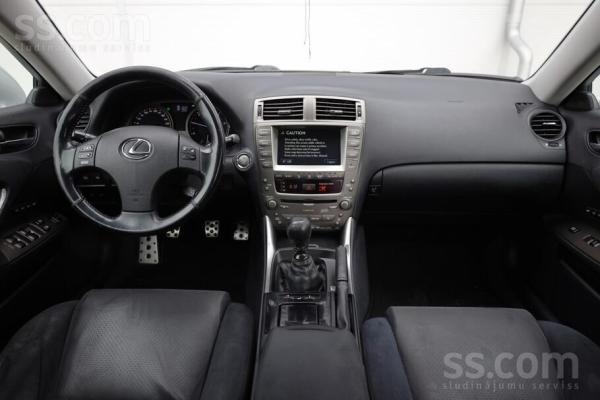 Grey Lexus IS 2007 in Riga, with an engine capacity of 2.20 L and mileage of 267 thousand km for 2995 €, photo 7 on AUTOMOTO.COM.LV