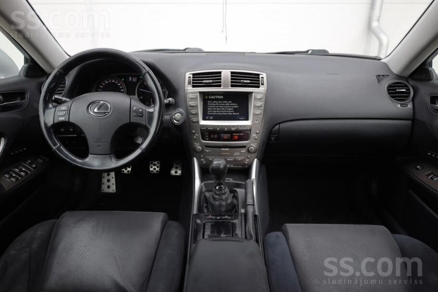 Grey Lexus IS 2007 in Riga, with an engine capacity of 2.20 L and mileage of 267 thousand km for 2995 €, photo 8 on AUTOMOTO.COM.LV