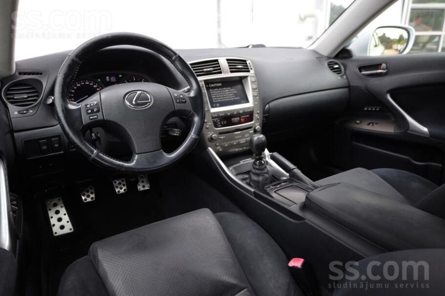 Grey Lexus IS 2007 in Riga, with an engine capacity of 2.20 L and mileage of 267 thousand km for 2995 €, photo 9 on AUTOMOTO.COM.LV