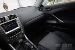 Grey Lexus IS 2007 in Riga, with an engine capacity of 2.20 L and mileage of 267 thousand km for 2995 €, photo 10 on AUTOMOTO.COM.LV