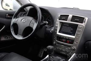 Grey Lexus IS 2007 in Riga, with an engine capacity of 2.20 L and mileage of 267 thousand km for 2995 €, photo 14 on AUTOMOTO.COM.LV