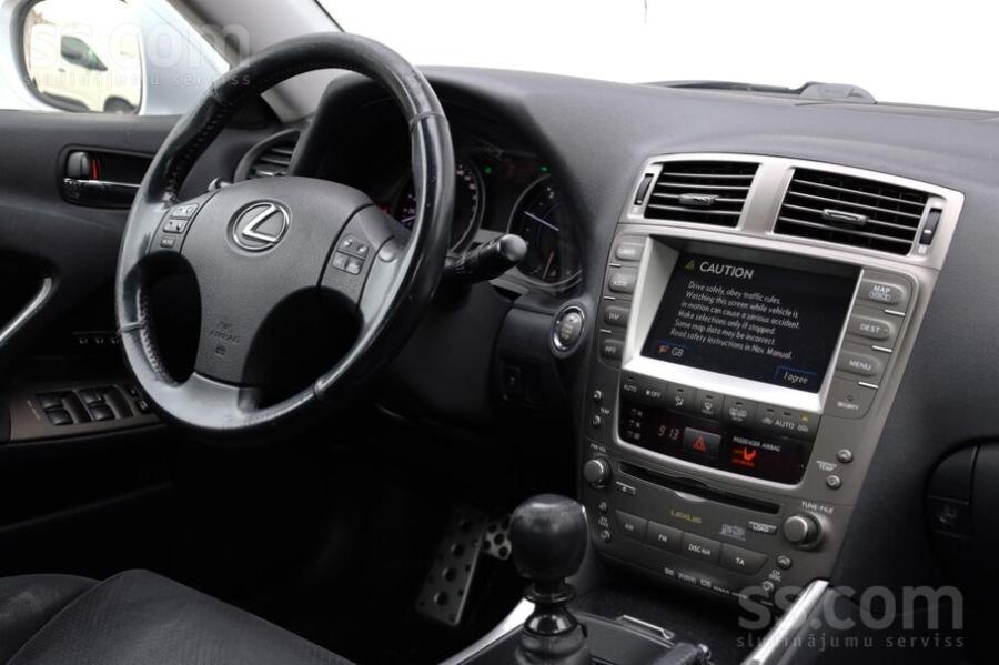 Grey Lexus IS 2007 in Riga, with an engine capacity of 2.20 L and mileage of 267 thousand km for 2995 €, photo 14 on AUTOMOTO.COM.LV