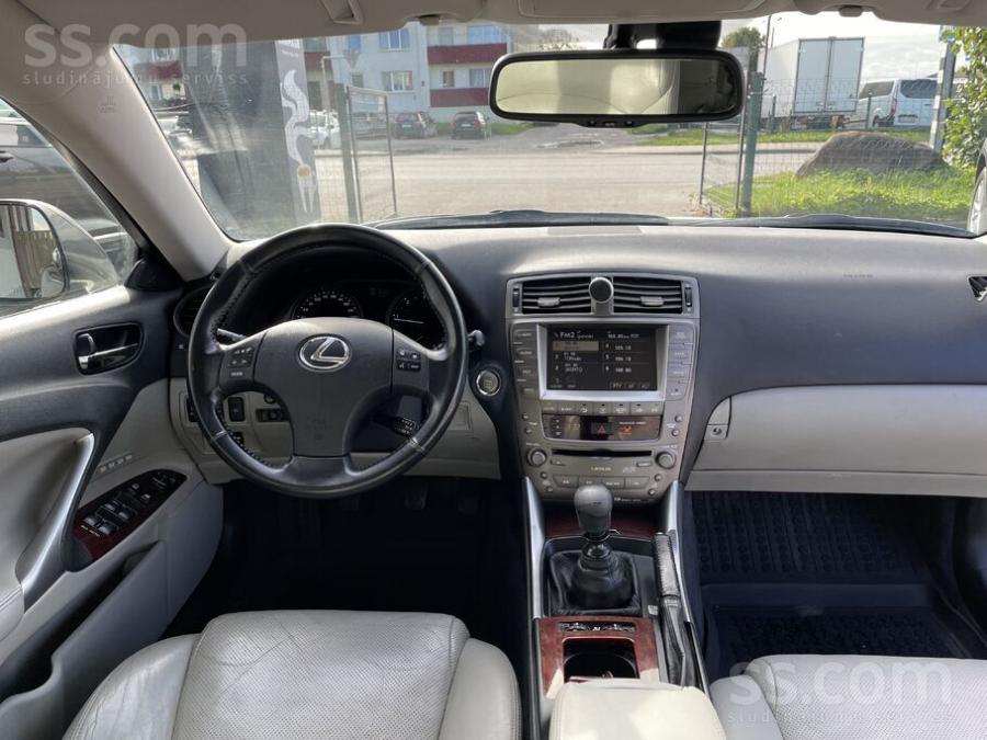 Pelēks Lexus IS 2007 Talsi, ar dzinēja tilpumu 2.20 L un nobraukumu 349 tūkst. km par 2700 €, foto 7 vietnē AUTOMOTO.COM.LV