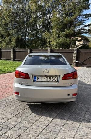 Grey Lexus IS 2007 in Riga, with an engine capacity of 2.20 L and mileage of 388 thousand km for 3300 €, photo 5 on AUTOMOTO.COM.LV