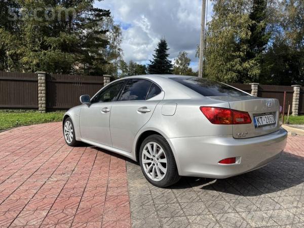Pelēks Lexus IS 2007 Rīga, ar dzinēja tilpumu 2.20 L un nobraukumu 388 tūkst. km par 3300 €, foto 6 vietnē AUTOMOTO.COM.LV