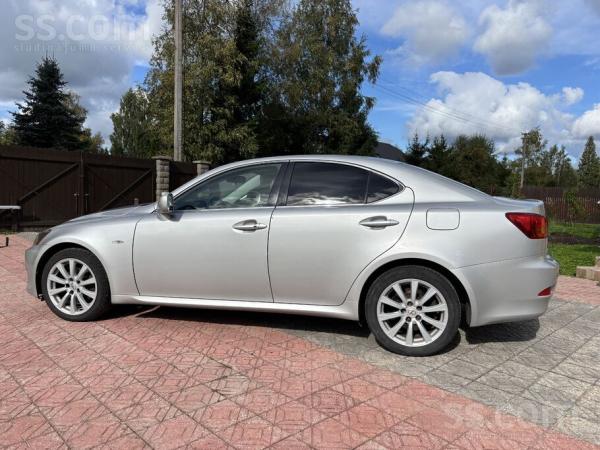Pelēks Lexus IS 2007 Rīga, ar dzinēja tilpumu 2.20 L un nobraukumu 388 tūkst. km par 3300 €, foto 7 vietnē AUTOMOTO.COM.LV
