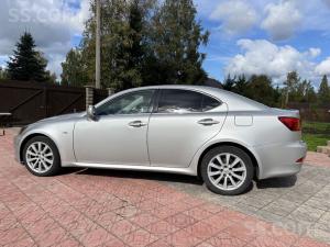 Grey Lexus IS 2007 in Riga, with an engine capacity of 2.20 L and mileage of 388 thousand km for 3300 €, photo 7 on AUTOMOTO.COM.LV