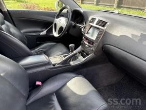 Grey Lexus IS 2007 in Riga, with an engine capacity of 2.20 L and mileage of 388 thousand km for 3300 €, photo 14 on AUTOMOTO.COM.LV