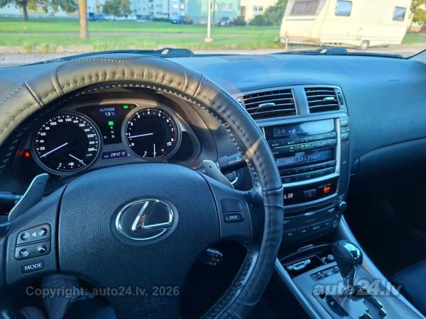 Lexus IS 2007 in Parnu on AUTOMOTO.COM.LV Grey Lexus IS 2007 in Parnu, with an engine capacity of 2.50 L and mileage of 285 thousand km for 4500 €, photo 11 on AUTOMOTO.COM.LV