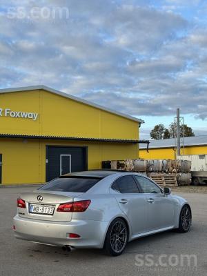 Grey Lexus IS 2007 in Kraslava, with an engine capacity of 2.20 L and mileage of 263 thousand km for 4800 €, photo 4 on AUTOMOTO.COM.LV
