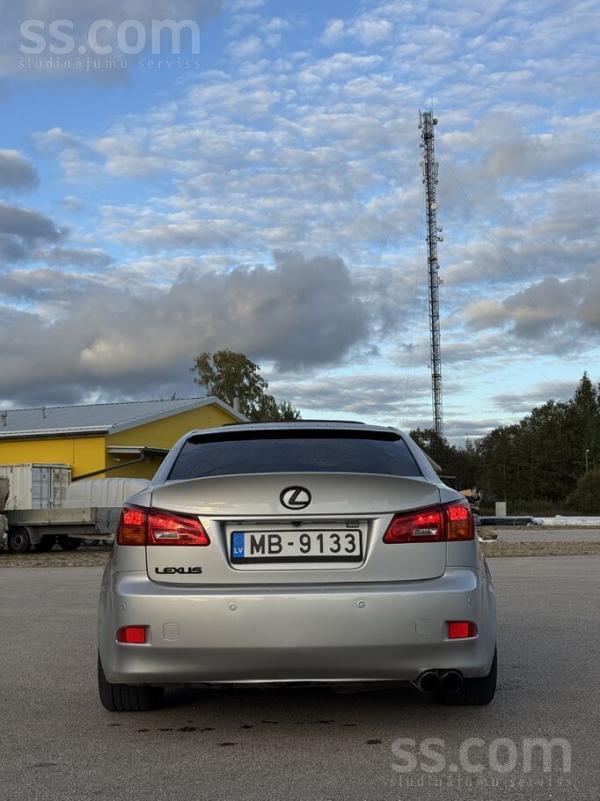 Lexus IS 2007 Krāslava vietnē Pelēks Lexus IS 2007 Krāslava, ar dzinēja tilpumu 2.20 L un nobraukumu 263 tūkst. km par 4800 €, foto 5 vietnē AUTOMOTO.COM.LV