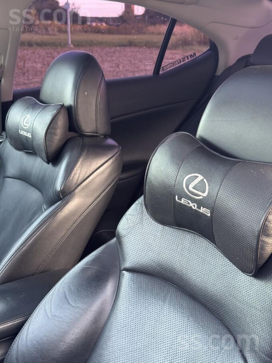 Grey Lexus IS 2007 in Kraslava, with an engine capacity of 2.20 L and mileage of 263 thousand km for 4800 €, photo 8 on AUTOMOTO.COM.LV