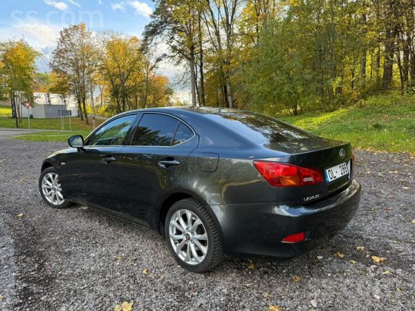 Lexus IS 2007 Krāslava vietnē Pelēks Lexus IS 2007 Krāslava, ar dzinēja tilpumu 2.20 L un nobraukumu 335 tūkst. km par 2800 €, foto 5 vietnē AUTOMOTO.COM.LV