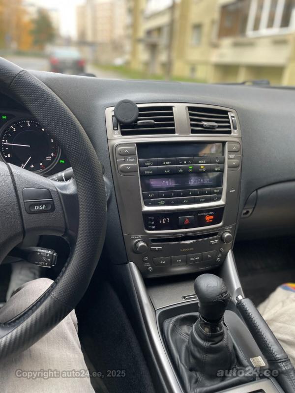 Pelēks Lexus IS 2008 Tallina, ar dzinēja tilpumu 2.20 L un nobraukumu 276 tūkst. km par 3350 €, foto 11 vietnē AUTOMOTO.COM.LV