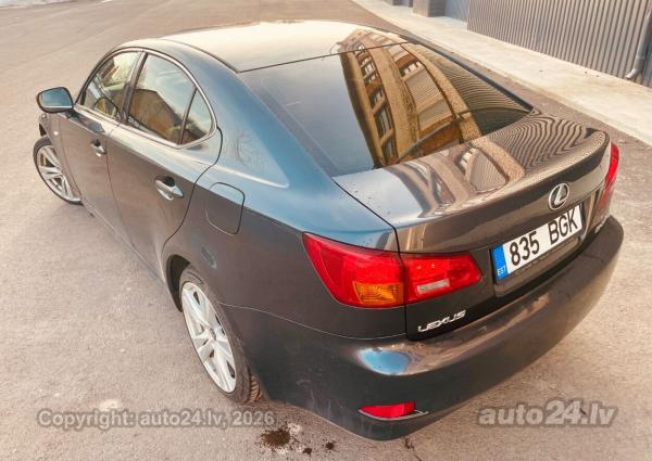 Pelēks Lexus IS 2008 Rakvere, ar dzinēja tilpumu 2.20 L un nobraukumu 215 tūkst. km par 4500 €, foto 3 vietnē AUTOMOTO.COM.LV