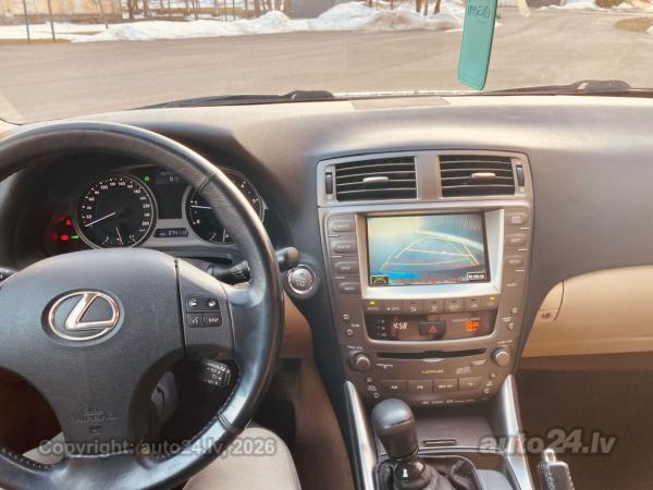 Pelēks Lexus IS 2008 Rakvere, ar dzinēja tilpumu 2.20 L un nobraukumu 215 tūkst. km par 4500 €, foto 7 vietnē AUTOMOTO.COM.LV