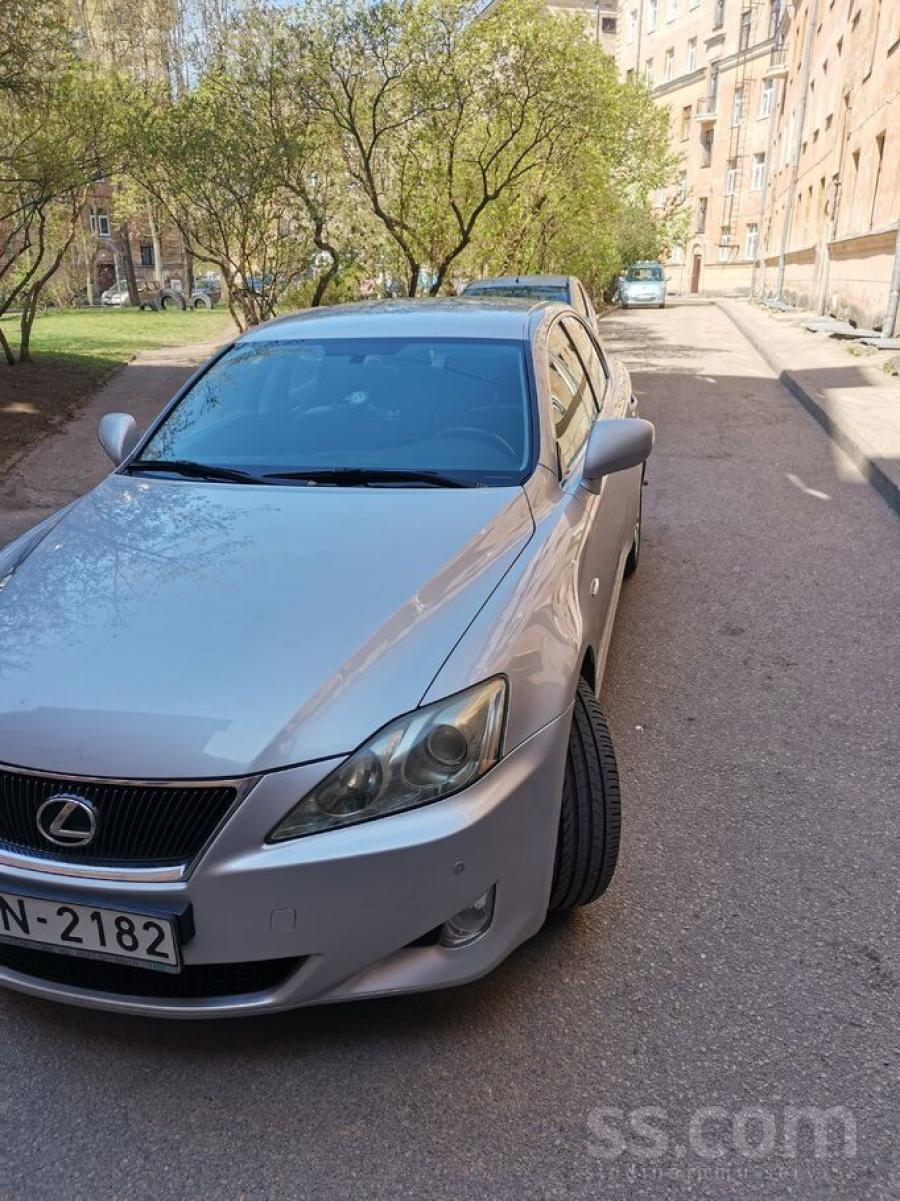 Pelēks Lexus IS 2008 Rīga, ar dzinēja tilpumu 2.20 L un nobraukumu 262 tūkst. km par 4400 €, foto 1 vietnē AUTOMOTO.COM.LV