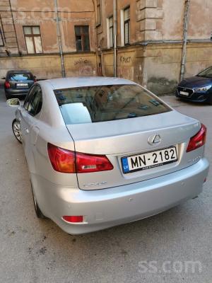 Pelēks Lexus IS 2008 Rīga, ar dzinēja tilpumu 2.20 L un nobraukumu 262 tūkst. km par 4400 €, foto 5 vietnē AUTOMOTO.COM.LV