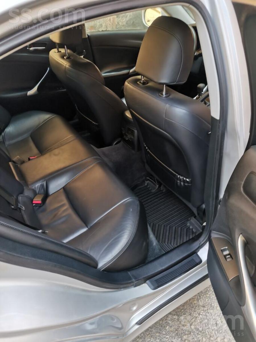 Pelēks Lexus IS 2008 Rīga, ar dzinēja tilpumu 2.20 L un nobraukumu 262 tūkst. km par 4400 €, foto 9 vietnē AUTOMOTO.COM.LV