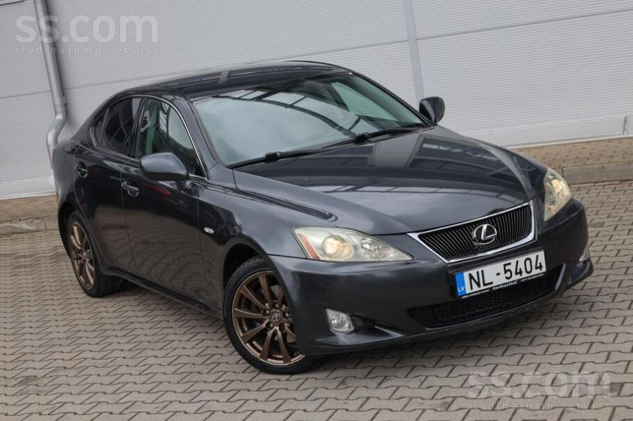 Grey Lexus IS 2008 in Riga, with an engine capacity of 2.20 L and mileage of 0 thousand km for 1995 €, photo 4 on AUTOMOTO.COM.LV