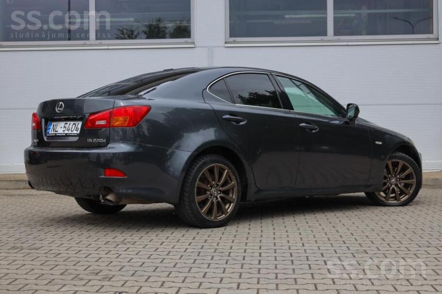 Grey Lexus IS 2008 in Riga, with an engine capacity of 2.20 L and mileage of 0 thousand km for 1995 €, photo 8 on AUTOMOTO.COM.LV