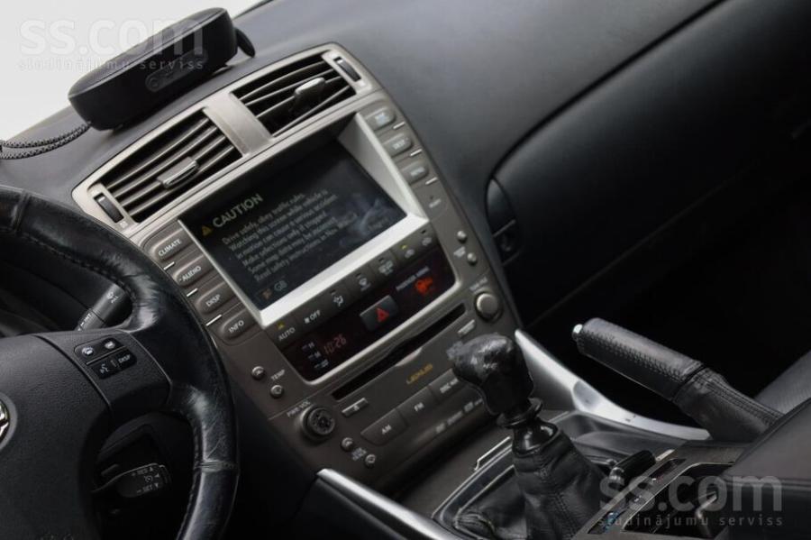 Grey Lexus IS 2008 in Riga, with an engine capacity of 2.20 L and mileage of 0 thousand km for 1995 €, photo 12 on AUTOMOTO.COM.LV