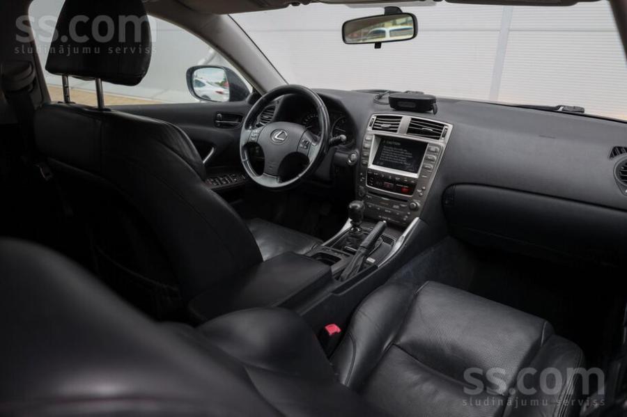 Grey Lexus IS 2008 in Riga, with an engine capacity of 2.20 L and mileage of 0 thousand km for 1995 €, photo 16 on AUTOMOTO.COM.LV