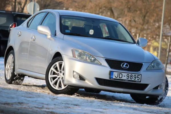 Серый Лексус ИС 2008 в Рига, объемом двигателя 2.20 л и пробегом 245 тыс. км за 3990 €, фото 3 на AUTOMOTO.COM.LV