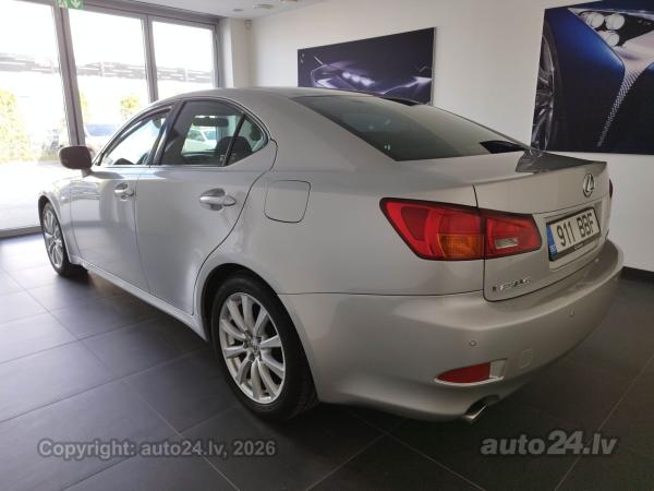 Pelēks Lexus IS 2008 Tallina, ar dzinēja tilpumu 2.50 L un nobraukumu 88 tūkst. km par 8600 €, foto 5 vietnē AUTOMOTO.COM.LV