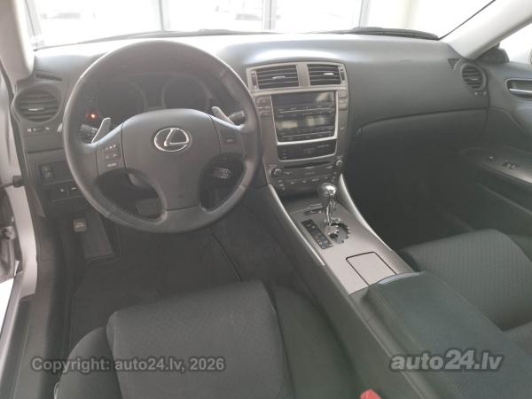 Grey Lexus IS 2008 in Tallinn, with an engine capacity of 2.50 L and mileage of 88 thousand km for 8600 €, photo 7 on AUTOMOTO.COM.LV