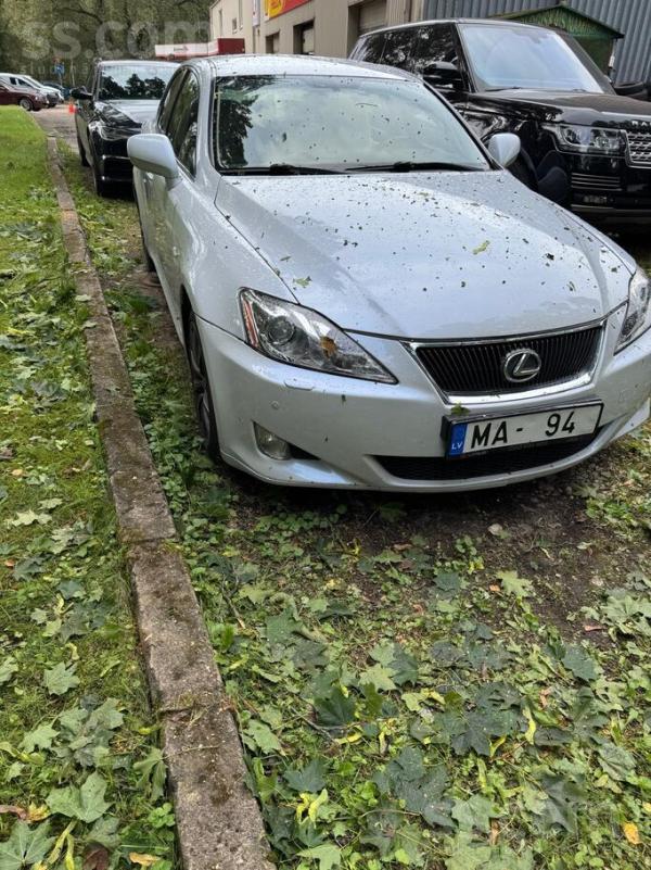 Grey Lexus IS 2008 in Riga, with an engine capacity of 2.50 L and mileage of 135 thousand km for 1500 €, photo 6 on AUTOMOTO.COM.LV