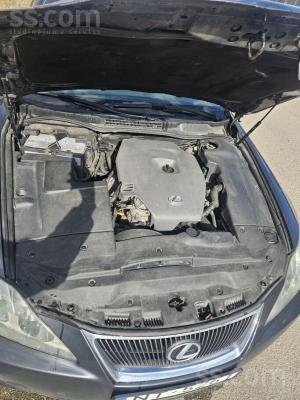 Grey Lexus IS 2009 in Riga, with an engine capacity of 2.20 L and mileage of 257 thousand km for 3900 €, photo 13 on AUTOMOTO.COM.LV