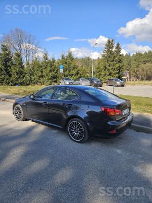 Grey Lexus IS 2009 in Riga, with an engine capacity of 2.20 L and mileage of 257 thousand km for 3900 €, photo 15 on AUTOMOTO.COM.LV