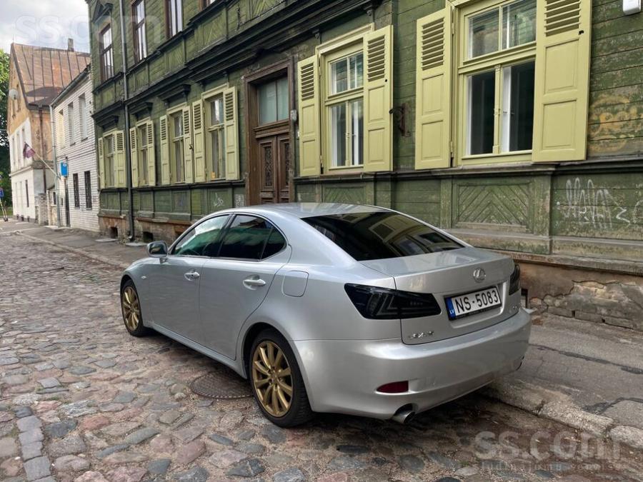 Pelēks Lexus IS 2009 Rīga, ar dzinēja tilpumu 2.50 L un nobraukumu 202 tūkst. km par 4900 €, foto 1 vietnē AUTOMOTO.COM.LV