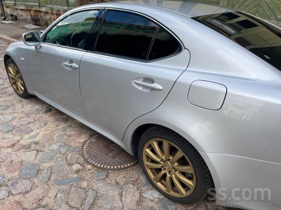 Pelēks Lexus IS 2009 Rīga, ar dzinēja tilpumu 2.50 L un nobraukumu 202 tūkst. km par 4900 €, foto 4 vietnē AUTOMOTO.COM.LV