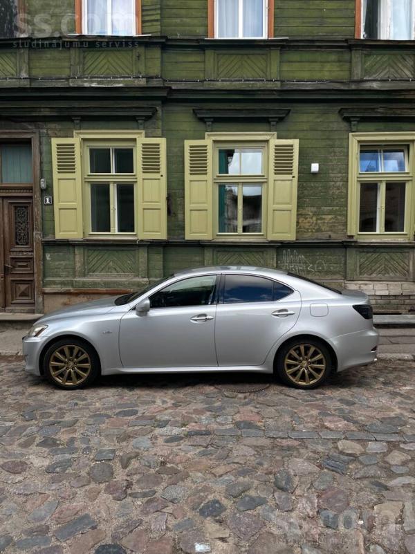 Pelēks Lexus IS 2009 Rīga, ar dzinēja tilpumu 2.50 L un nobraukumu 202 tūkst. km par 4900 €, foto 4 vietnē AUTOMOTO.COM.LV