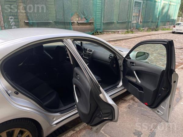 Pelēks Lexus IS 2009 Rīga, ar dzinēja tilpumu 2.50 L un nobraukumu 202 tūkst. km par 4900 €, foto 7 vietnē AUTOMOTO.COM.LV