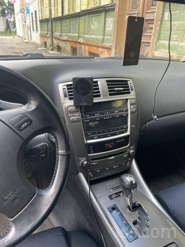 Pelēks Lexus IS 2009 Rīga, ar dzinēja tilpumu 2.50 L un nobraukumu 202 tūkst. km par 4900 €, foto 10 vietnē AUTOMOTO.COM.LV