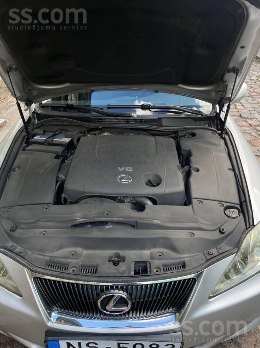 Pelēks Lexus IS 2009 Rīga, ar dzinēja tilpumu 2.50 L un nobraukumu 202 tūkst. km par 4900 €, foto 12 vietnē AUTOMOTO.COM.LV